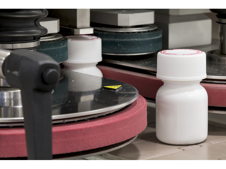 Beltorque® High-Speed In-Line Retorquer - Capper & Retorquer - NJM